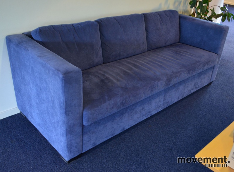 Solgt!3-seter sofa i blåttmikrofiberstoff fra Bolia, bredde 205cm, pent ...