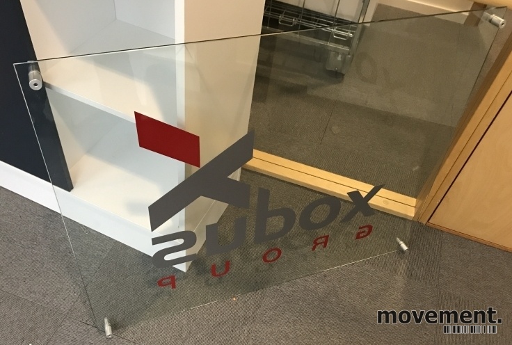 Solgt!Veggskilt i glass for foliering,med veggfester / skrufester ...