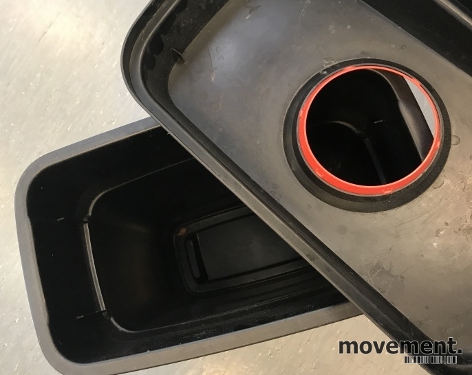 Solgt!Søppelspann i rustfritt stål /plast, med rundt innkast for ...