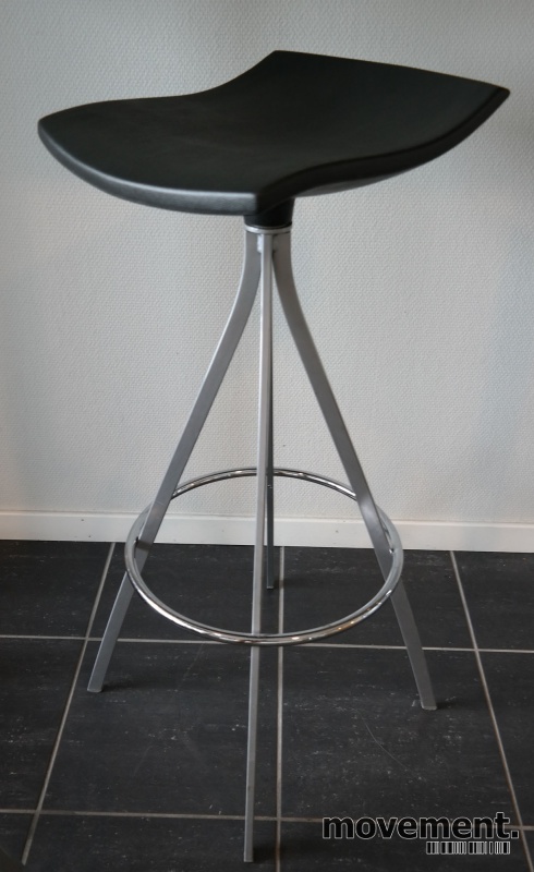 Solgt!Mobles 114 Gimlet Stool by JorgePensi, barkrakk i antrasittgrått ...