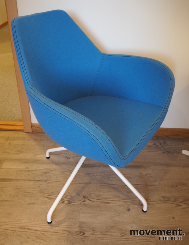 Solgt!Loungestol / lenestol i blått stoff/ hvitt fra Edsbyn, modell Ziv ...