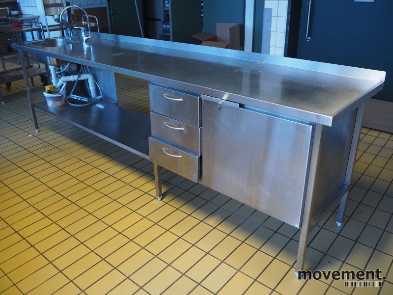 Solgt!Arbeidsbenk / oppvaskbenk irustfritt stål 300cm bredde, 65cm ...