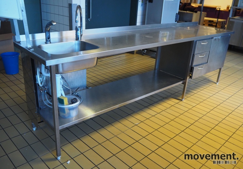 Solgt!Arbeidsbenk / oppvaskbenk irustfritt stål 300cm bredde, 65cm ...
