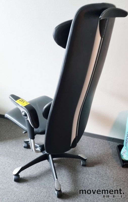 Solgt!Kontorstol: HÅG H09 9130 i sortskinn, høy rygg, armlene ...