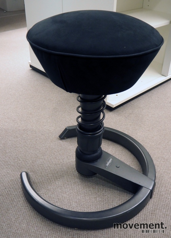 Solgt!Swopper ergonomisk stol i sortmikrofiberstoff, pent brukt