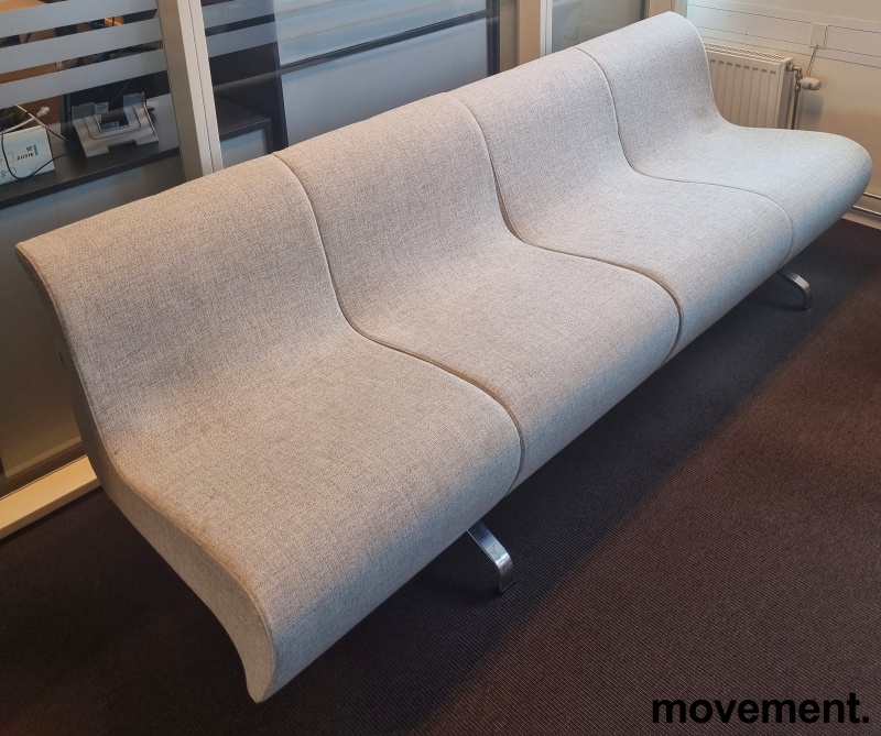 Solgt!ForaForm Gelato 4seter sofa i gråttstoff, 222cm bredde, design ...