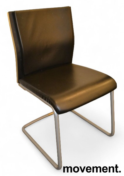 Solgt!Steelcase konferansestol med seteog rygg i sort skinn, Momo, pent ...